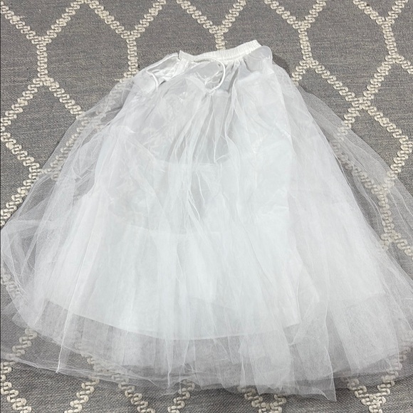 Unlisted | Skirts | Elegant White Tulle Crinoline | Poshmark